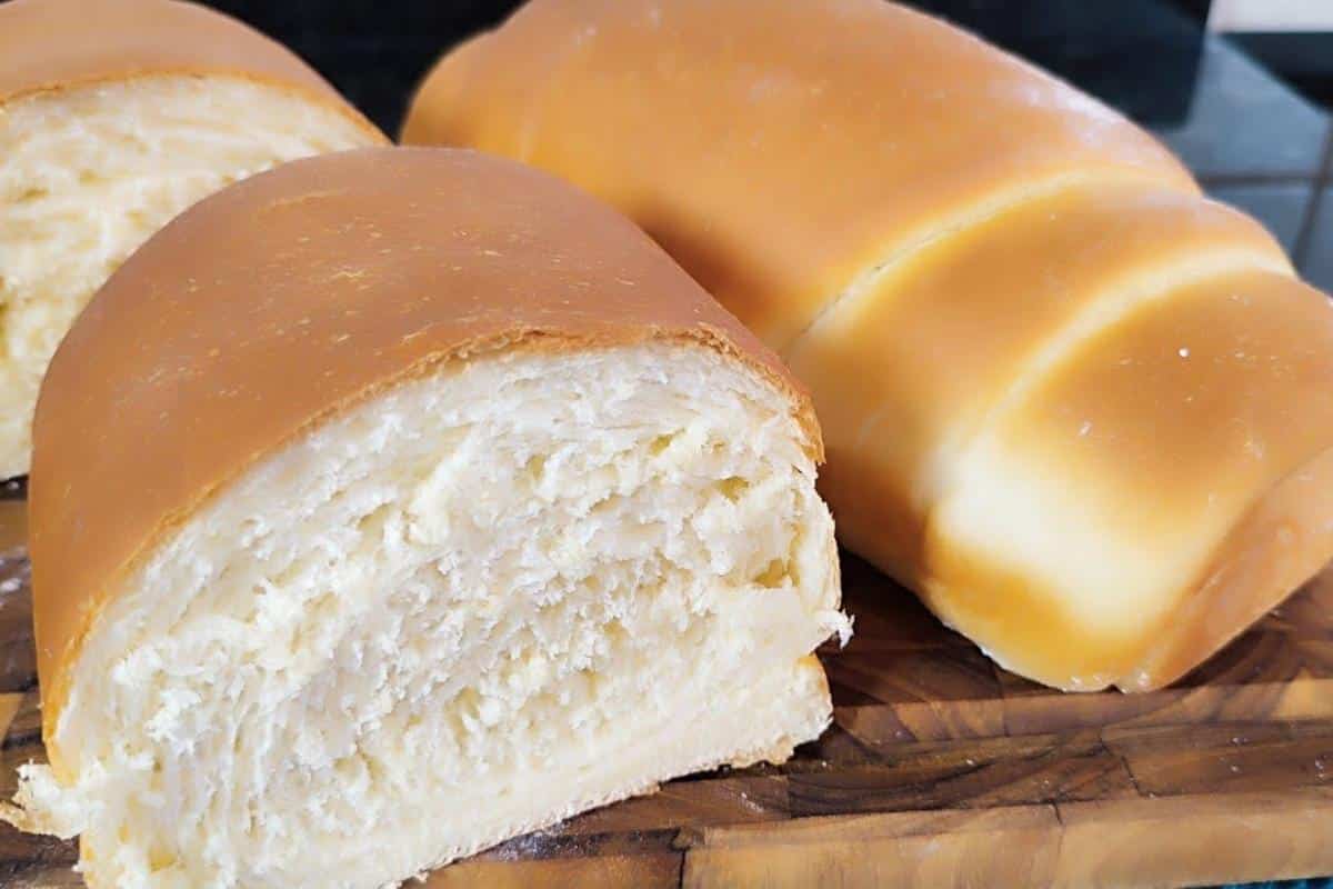 Como fazer pão caseiro fofinho e macio para o café da manhã ou da tarde