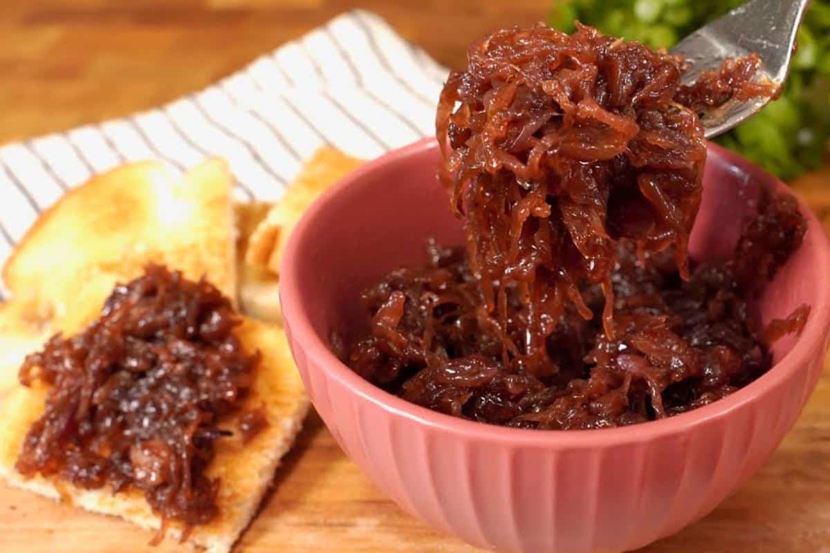 Cebola caramelizada sem precisar colocar açúcar que fica a mais ...
