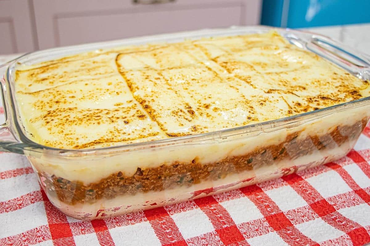 Escondidinho de carne moída cremoso para você saborear em família no ...