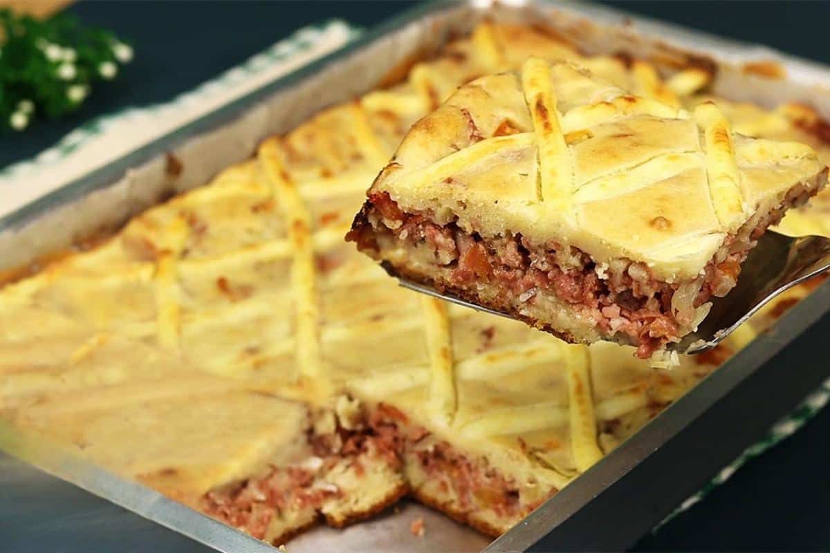Lanchão de forno com massa super fácil de fazer e fica pronto em minutos
