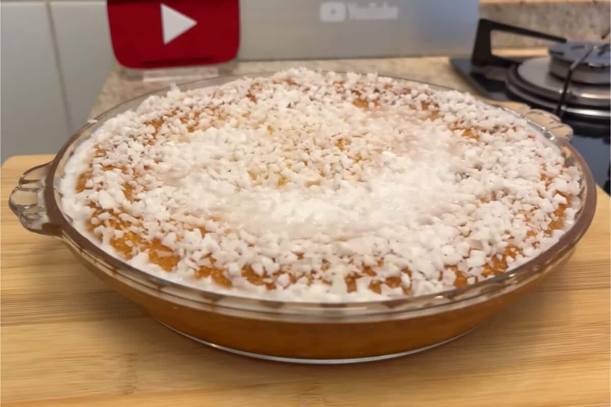 Receita de bombocado de travessa delicioso e fácil de fazer para ...