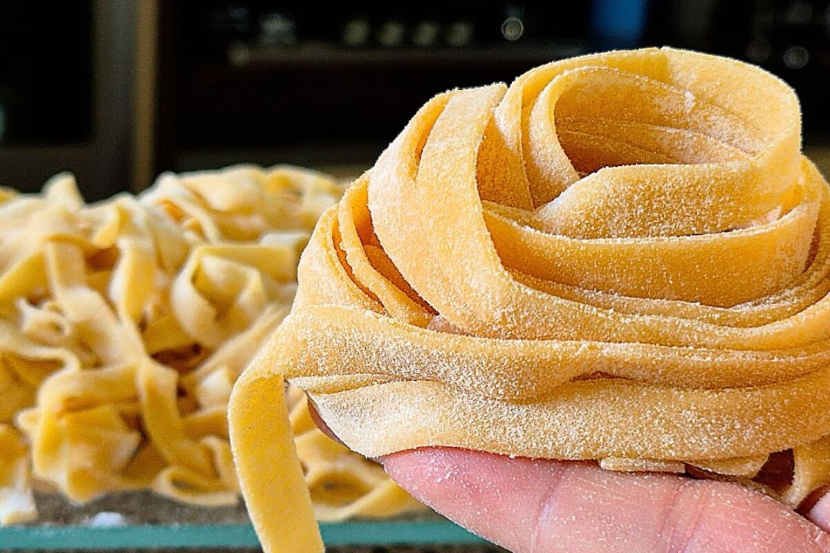 Massa fresca sem cilindro: seu macarrão caseiro vai ficar igual de ...