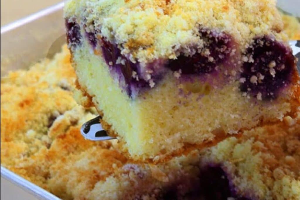 Bolo cuca de uva com farofa crocante por cima, receita prática e com ...