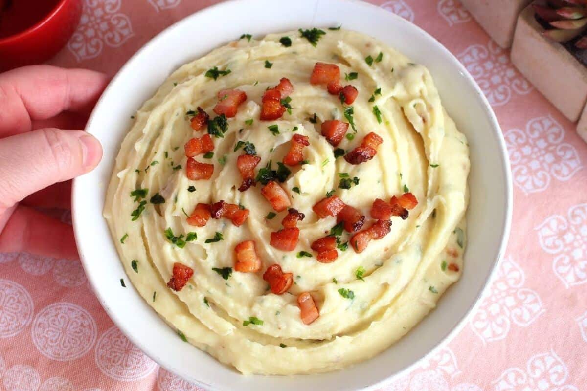 Purê de batatas especial com toque caseiro que combina com qualquer ...
