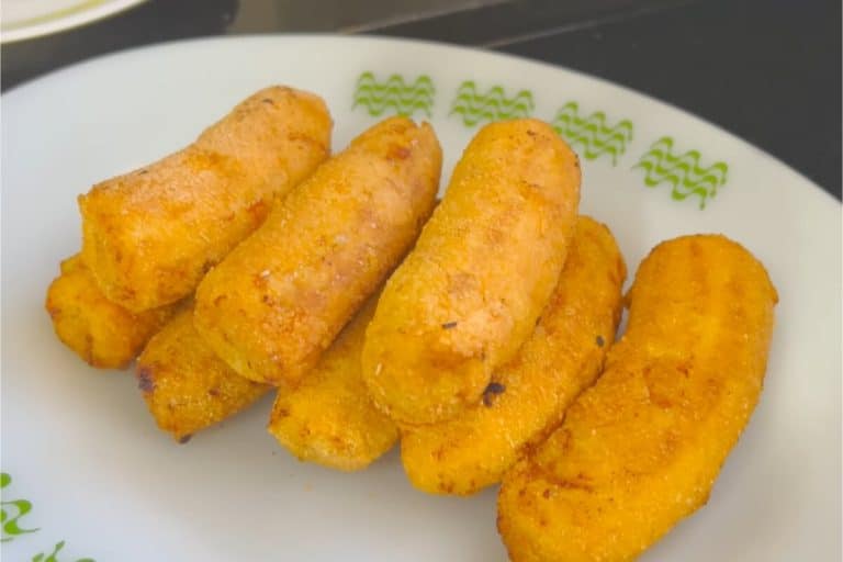 Banana frita de restaurante sequinha e perfeita para acompanhar sua ...