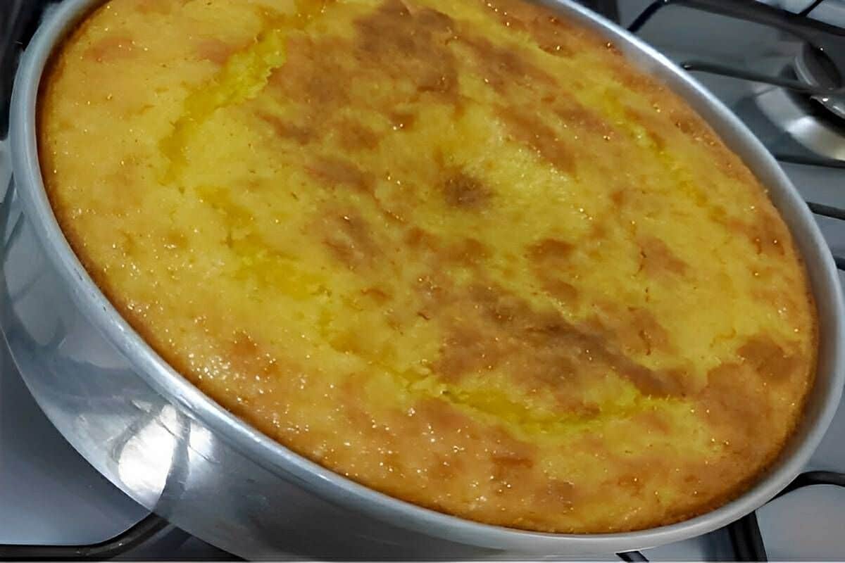 Bolo de milho cremoso fácil e rápido: uma delícia para servir no café ...
