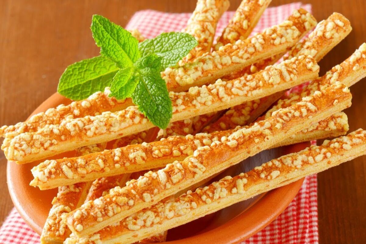 Receita de petisco com massa de pastel feita com apenas 3 ingredientes ...