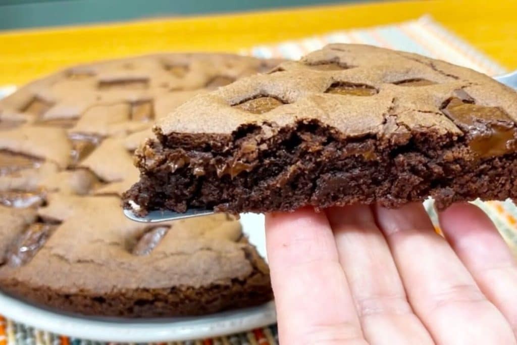 Brownie na airfryer: uma receita de chocolate econômica, rápida e ...