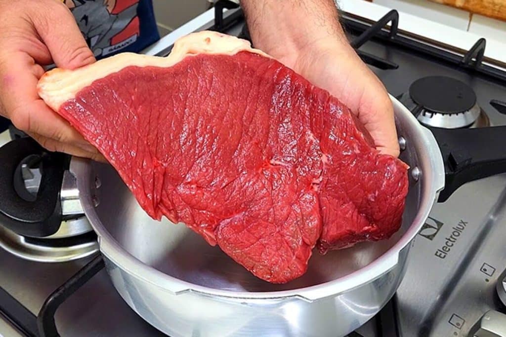 Carne de restaurante: o segredo profissional para preparar uma carne ...