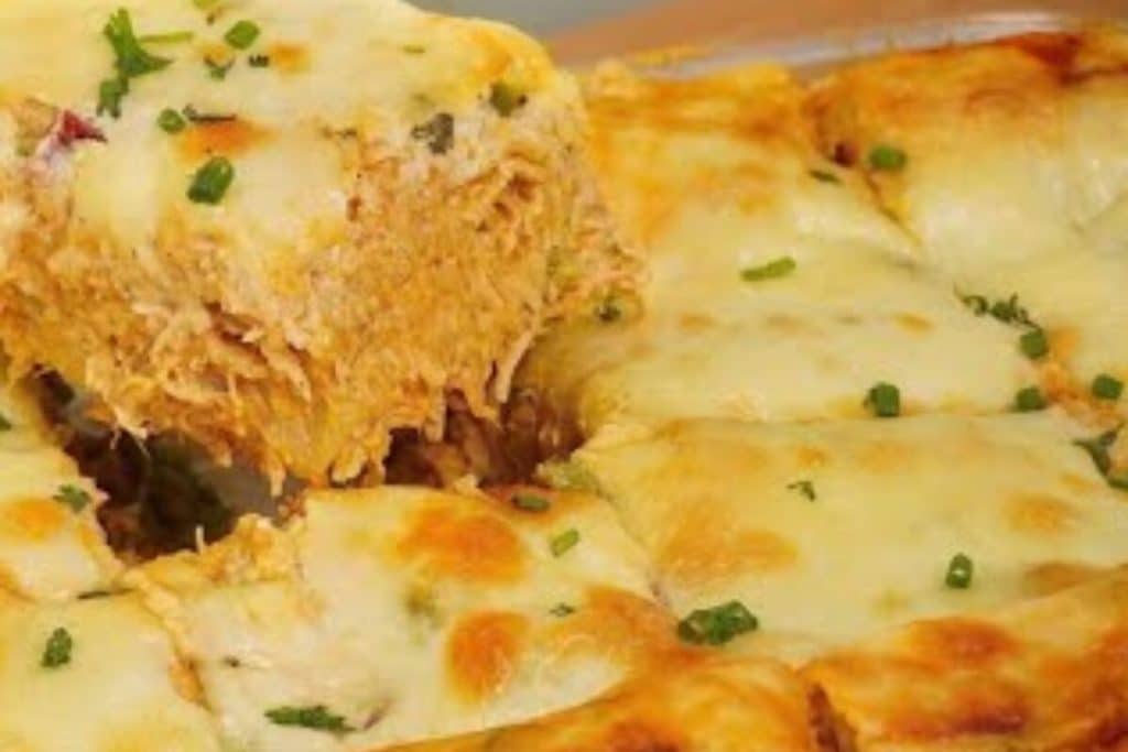 Lasanha de frango cremosa com um segredo especial no recheio, que é de ...