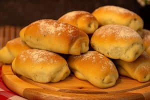 Pão de fubá com erva doce econômico e muito cheiroso, que será um ...