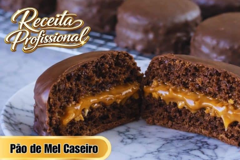 Pão de mel muito fofinho e com aquele aroma irresistível de especiarias ...